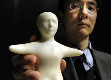 Un téléphone mobile en forme d'être humain pour mieux communiquer - KULTT