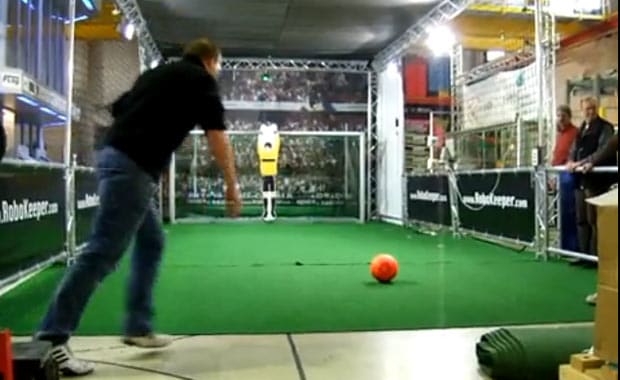 RoboKeeper - Le robot-gardien de foot imbattable - KULTT