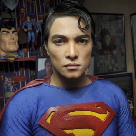 De la chirurgie pour ressembler à Superman - KULTT