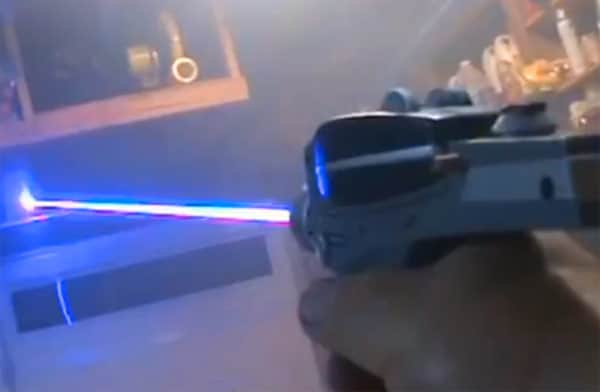 Il construit un véritable pistolet laser de Star Trek (avec laser actif ...