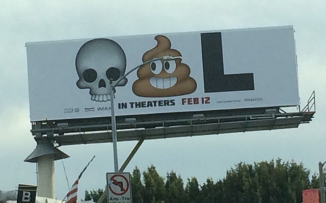 Un billboard géant de "Deadpool" en emojis - KULTT