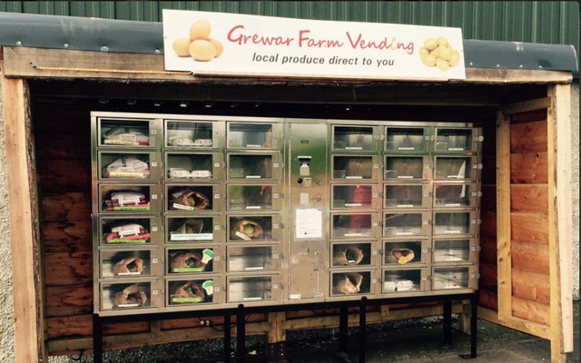 Des produits frais de l'agriculture locale dans des distributeurs ...