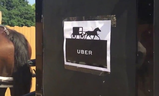 Avec sa calèche, il lance le "Uber Amish" - KULTT