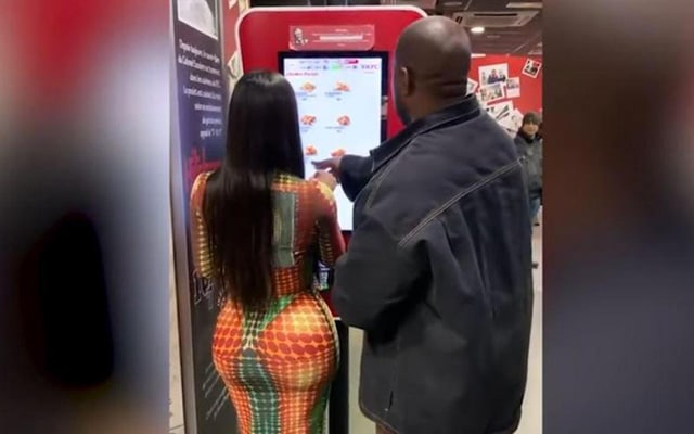 Paris : le passage de Kim Kardashian et Kanye West au KFC affole ...