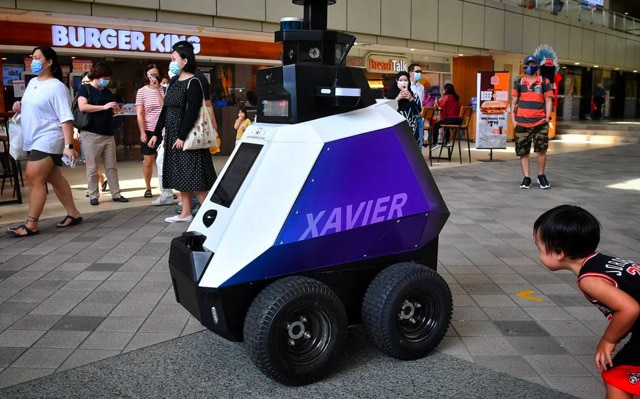 Singapour : des robots pour faire respecter les règles de civilité - KULTT